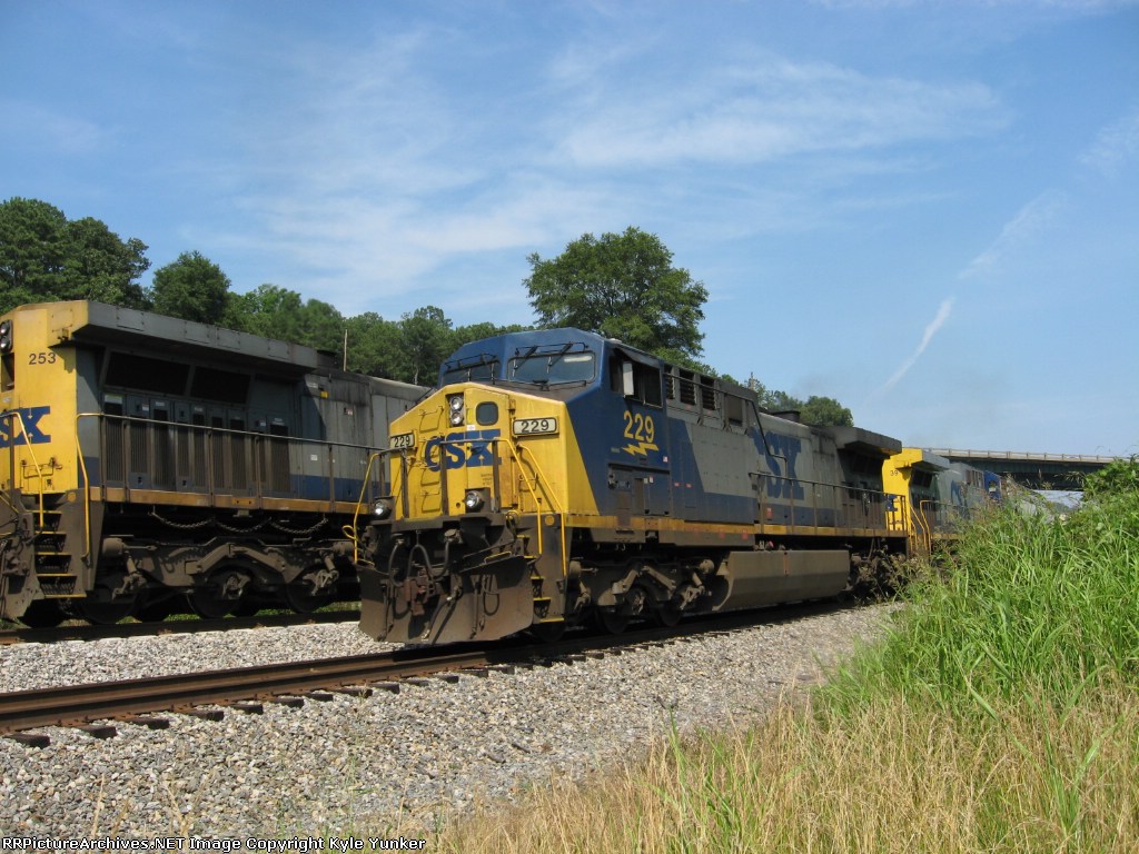 SB coal train meets NB freight Q540